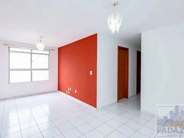 Apartamento na Dante Luiz Júnior Capão Raso Curitiba PR, aluguel por R$ 1.600