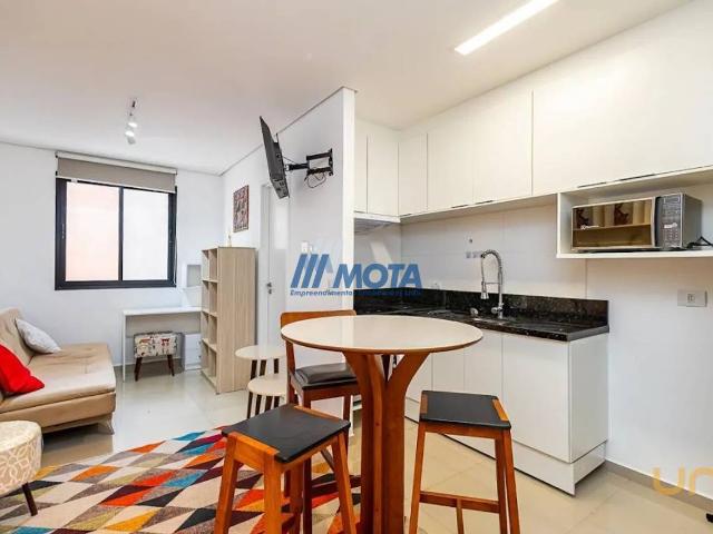Apartamento na Doutor Faivre Centro Curitiba PR, aluguel por R$ 1.750