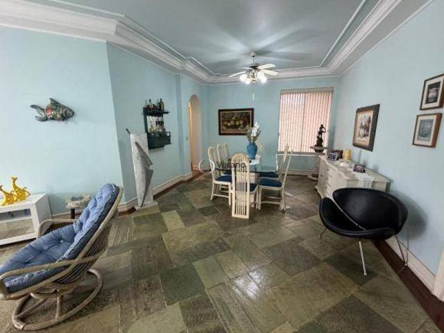Apartamento na Enseada 170m² Piscina, Sauna e Varanda Guarujá