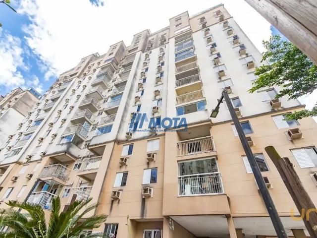 Apartamento na Francisco Derosso Xaxim Curitiba PR, aluguel por R$ 2.400