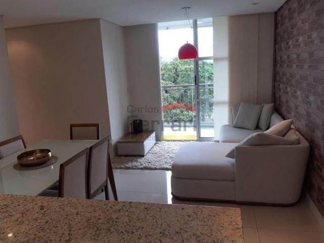 Apartamento na Freguesia de 72M² com 3 dormitórios, repleto de armários, varanda e 1 vaga