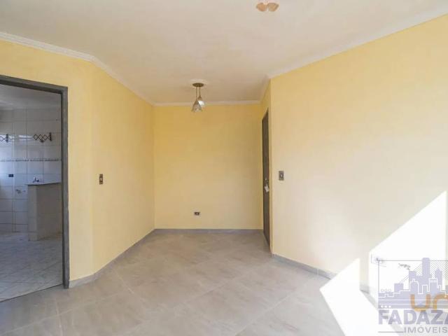 Apartamento na João Dembinski Cidade Industrial Curitiba PR, aluguel por R$ 1.500