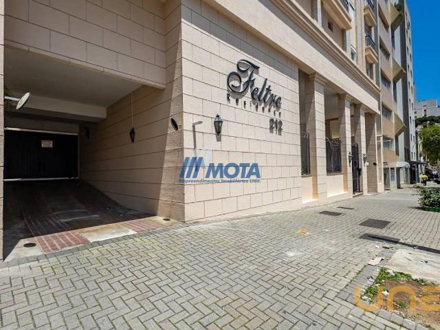 Apartamento na Lamenha Lins Centro Curitiba PR, aluguel por R$ 4.200