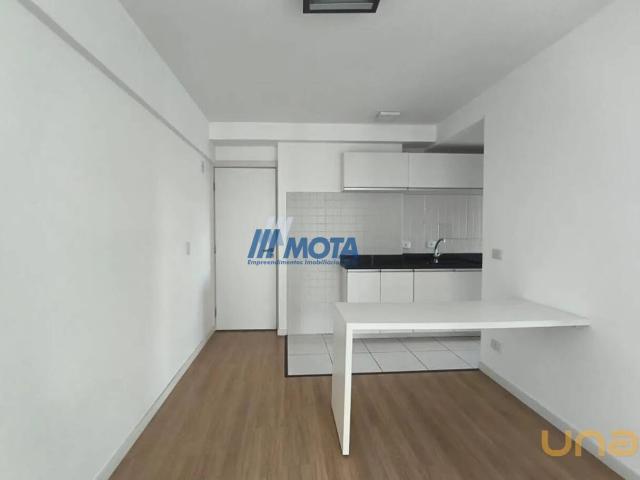Apartamento na Marechal Floriano Peixoto Centro Curitiba PR, aluguel por R$ 2.200
