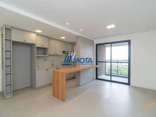 Apartamento na Monsenhor Ivo Zanlorenzi Campina do Siqueira Curitiba PR, aluguel por R$ 4.800