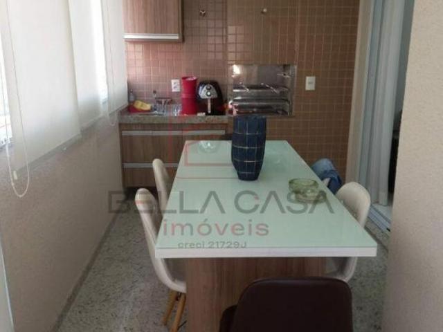 Apartamento na Mooca 70 m² 2 dormitórios, 2 vagas e depóosito