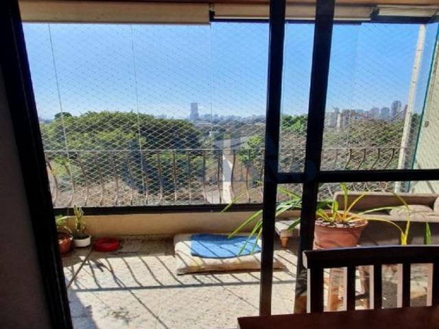 APARTAMENTO NA MOOCA COM VARANDA