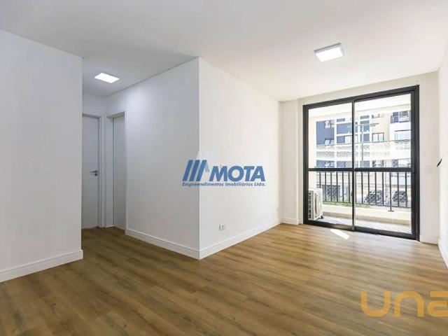 Apartamento na Nicolau Salomão Tingui Curitiba PR, aluguel por R$ 3.100
