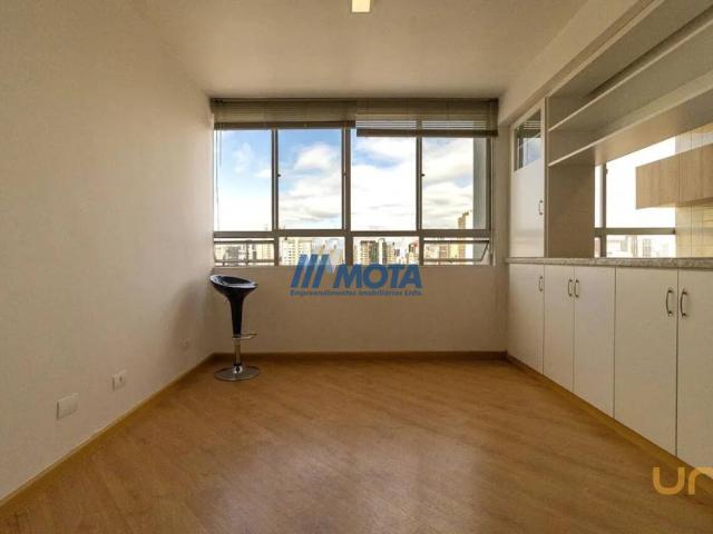 Apartamento na Nilo Cairo Centro Curitiba PR, aluguel por R$ 1.990
