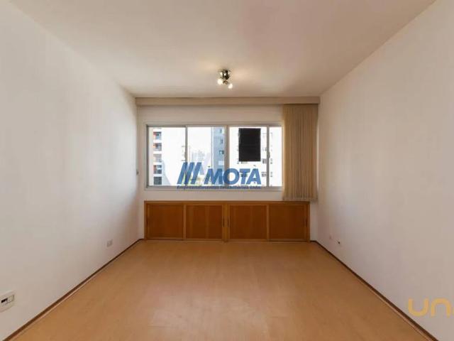 Apartamento na Nunes Machado Centro Curitiba PR, aluguel por R$ 1.700