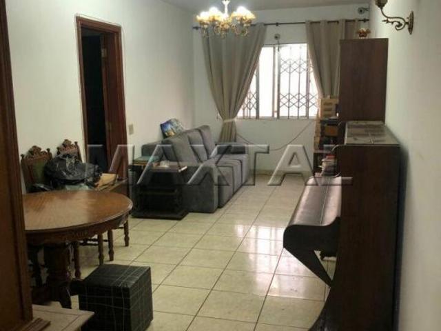 Apartamento na Parada Inglesa, com dois dormitórios, cozinha, sala, dois banheiros e vaga