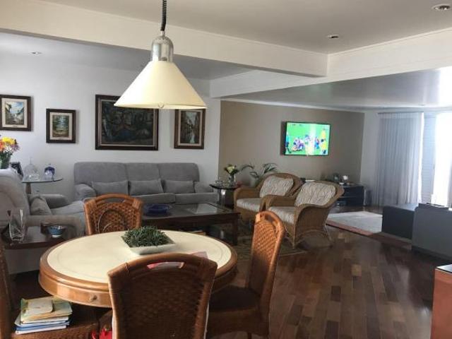 Apartamento na Paulicéia