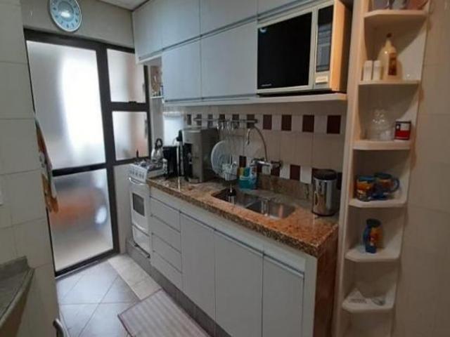 Apartamento na Pedro Ivo
