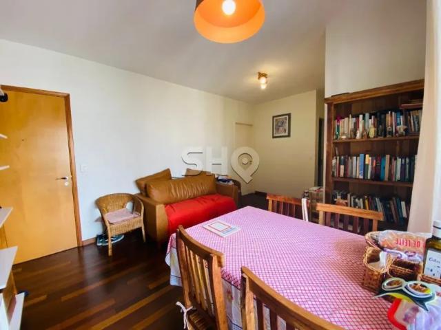 Apartamento na Pompéia com 2 dormitórios e 2 vagas