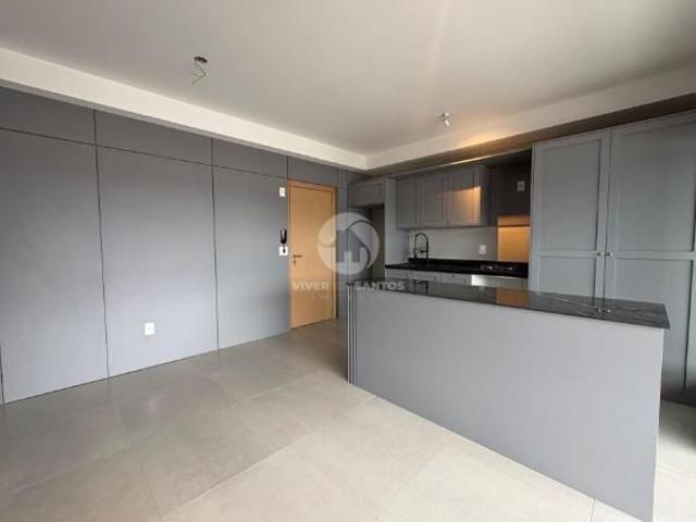 Apartamento na Ponta da Praia – Vista Mar e Lazer Completo