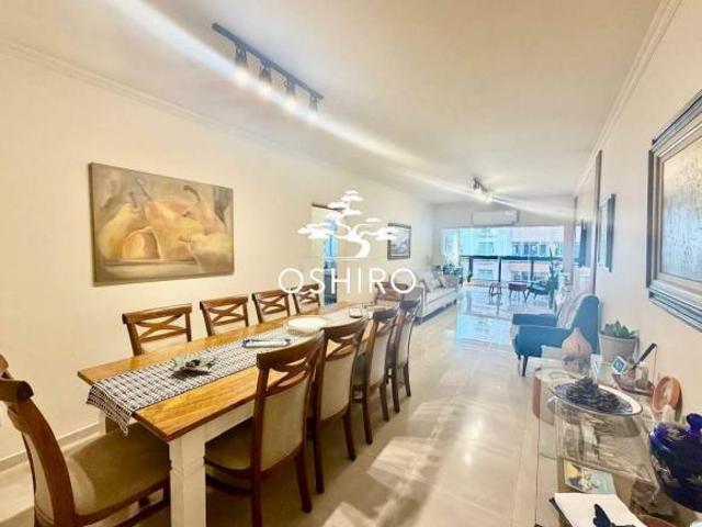 Apartamento na Ponta da Praia, com 157 m²