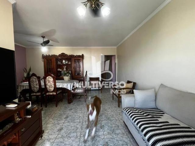 Apartamento na Ponta da Praia com vista livre em todas as janela