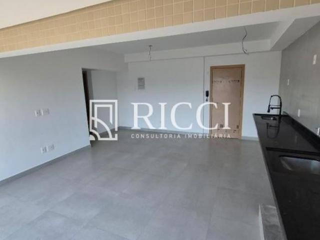Apartamento na Ponta da Praia, prédio novo 2 quartos 1 suíte com lazer completo