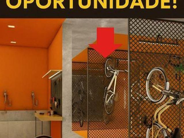 Apartamento na porta do Metro!