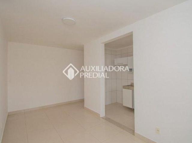 Apartamento na Protásio 2 Quartos, sacada com churrasqueira e vaga