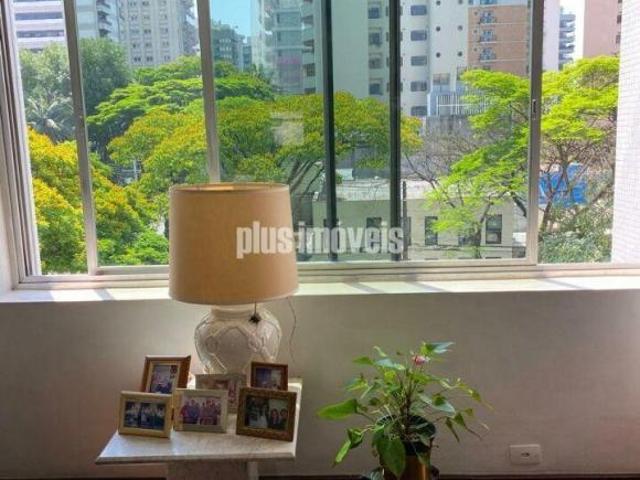 Apartamento na PRAÇA DA VILA NOVA CONCEIÇÃO!