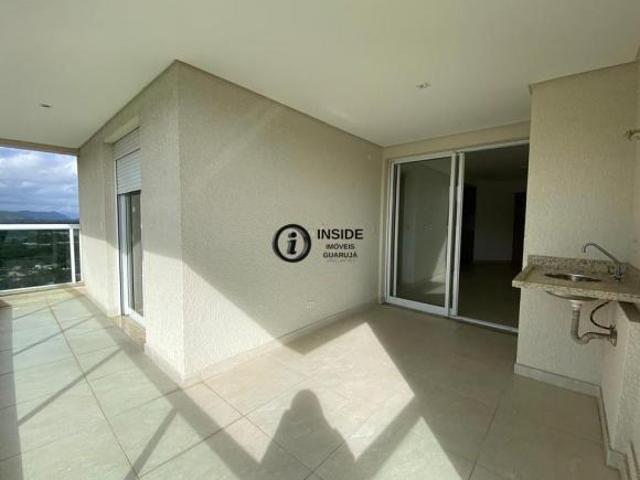 Apartamento na praia da enseada a 300m do mar