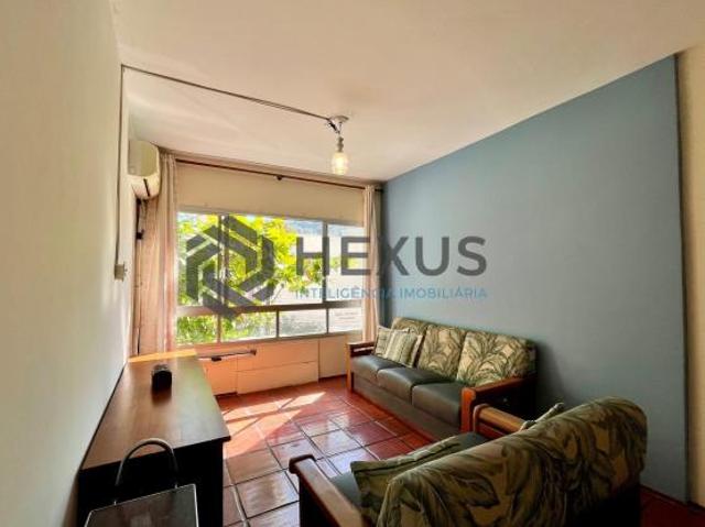 Apartamento na Praia das Pitangueiras, Guaruja