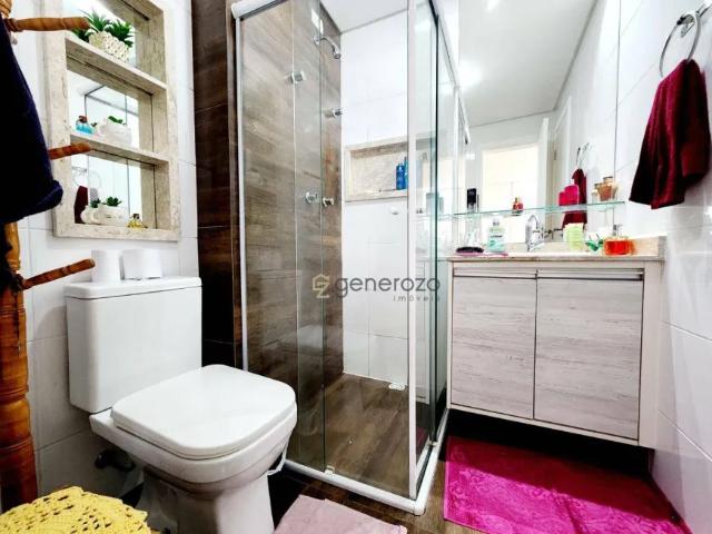 Apartamento na praia das Pitangueiras, varanda gourmet, 01 suíte, 02 vagas
