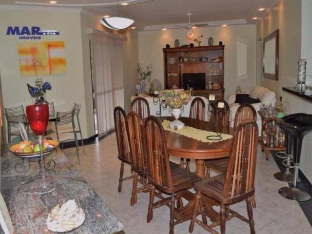 Apartamento na Praia das Pitangueiras