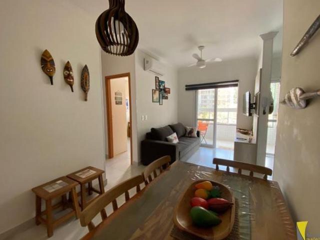 APARTAMENTO NA PRAIA DAS TONINHAS