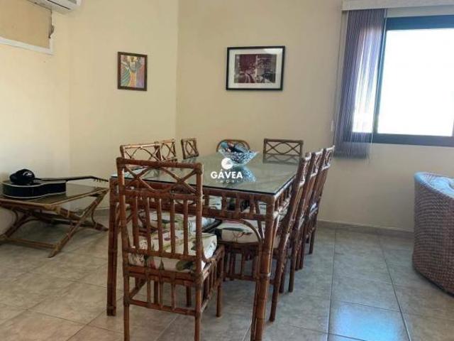 Apartamento na praia de Enseada, 3 dormitórios, 3 suítes