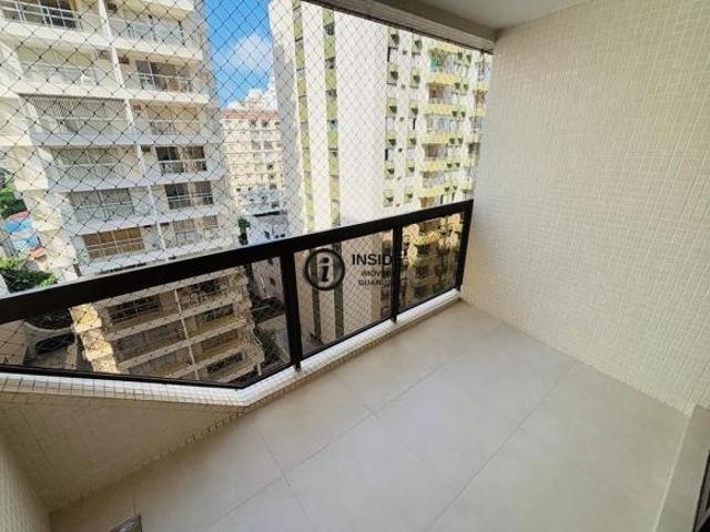 Apartamento na praia de pitangueiras com 3 quartos