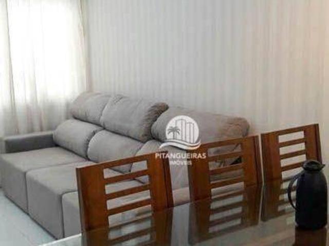 Apartamento na Praia de Pitangueiras Uma quadra do mar, 58 m² 1 vaga de garagem
