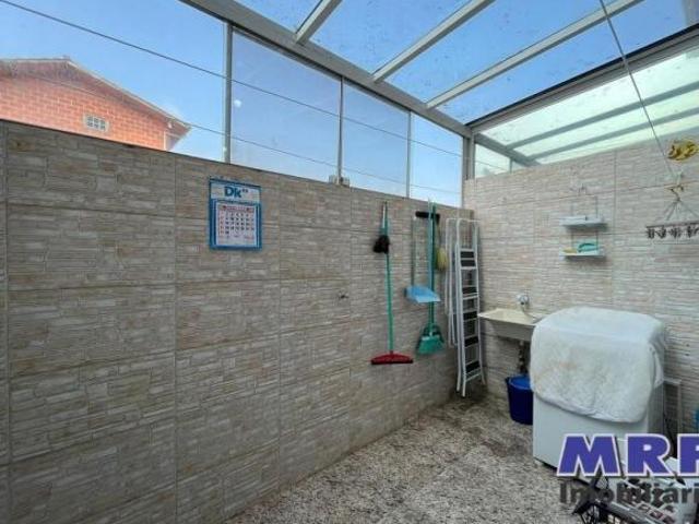 Apartamento na Praia do Sapê em Ubatuba. 1 dormitório. Com portaria 24 horas e piscina