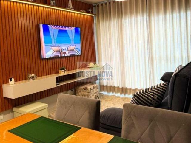 Apartamento na praia, localizado na melhor região de Pitangueiras no Guarujá