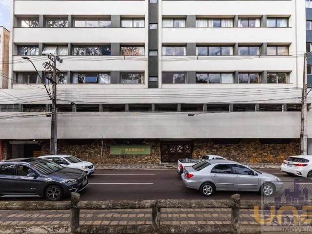 Apartamento na Presidente Carlos Cavalcanti Centro Curitiba PR, aluguel por R$ 2.100