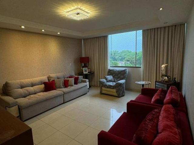 Apartamento na quadra 211 sul Plano Piloto com vista livre