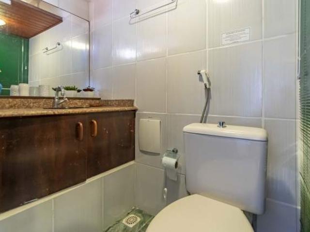 Apartamento na quadra do mar em Jurerê AAT0012 D