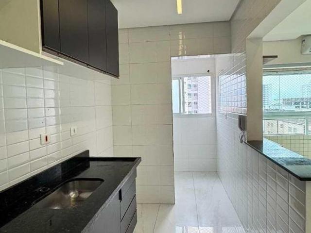 Apartamento na quadra do mar Guilhermina Praia Grande