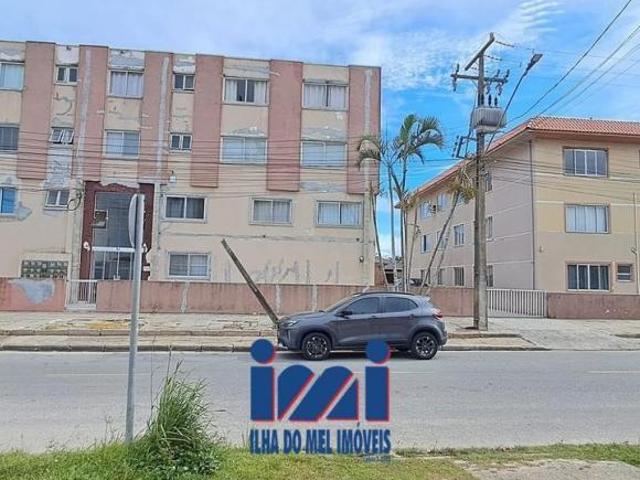 Apartamento na quadra do mar