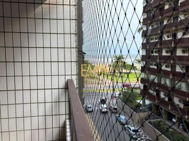 Apartamento na quadra da praia, 2 dormitórios no Bairro da Pompéia