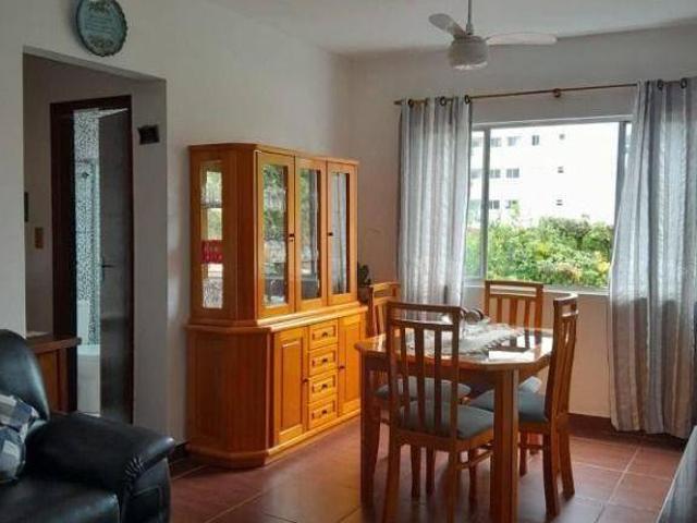 Apartamento na quadra da praia com 2 dormitórios e 2 banheiros à venda, 96 m² por R$ 270.000 Caiça