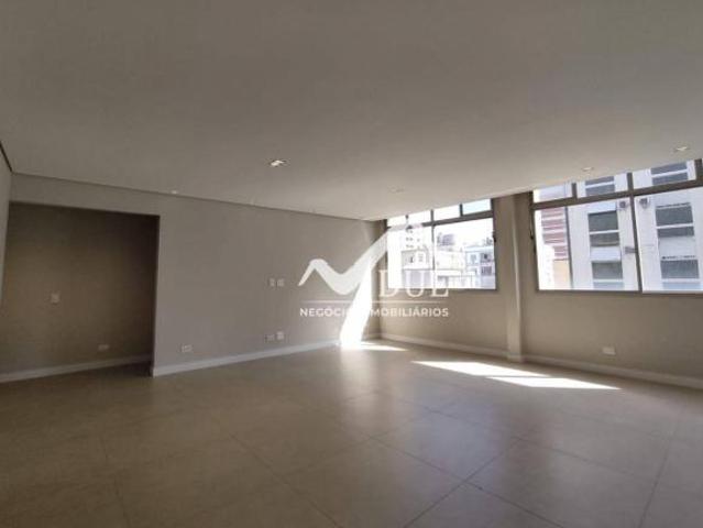 Apartamento na quadra da praia com 3 suites à venda, 136 m² por R$ 1.060.000 Boqueirão Santos/S
