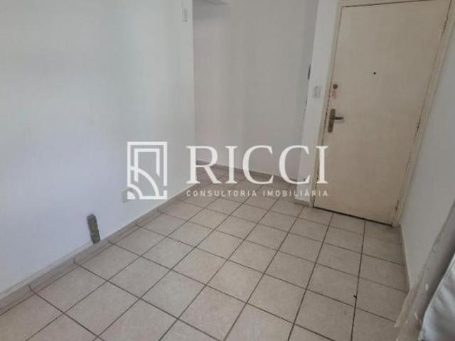 Apartamento na quadra da praia em Santos