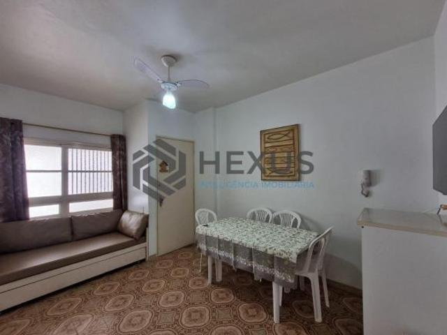 Apartamento na quadra mar da Praia das Pitangueiras, Guaruja