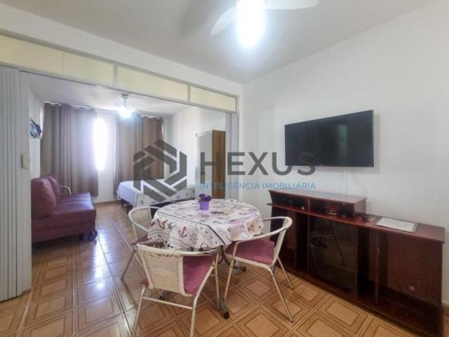 Apartamento na quadra mar da Praia das Pitangueiras, Guaruja
