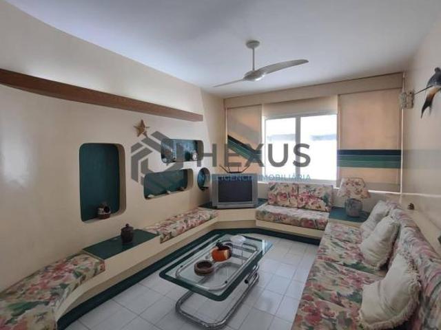 Apartamento na região do Aquário na Praia da Enseada, Guaruja