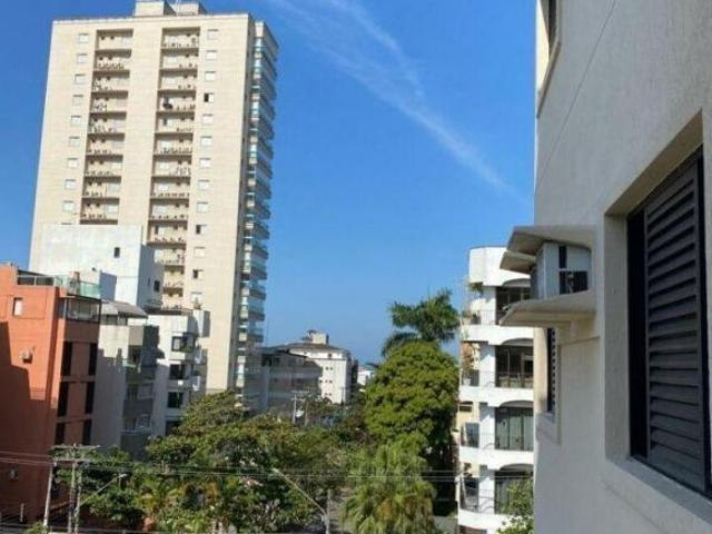Apartamento na região da Brunella na praia da Enseada