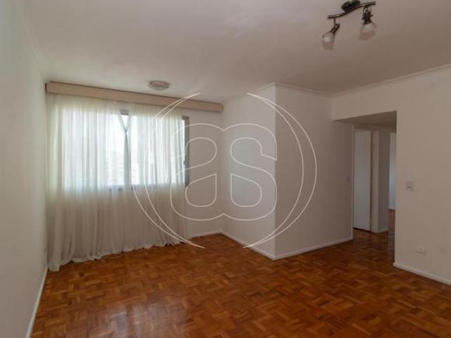 APARTAMENTO NA REGIÃO DE MOEMA