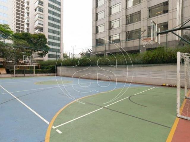 APARTAMENTO NA REGIÃO DE MOEMA